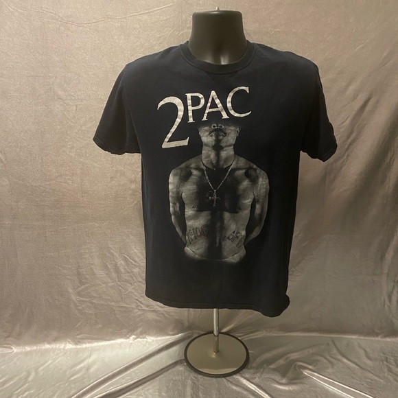 2Pac | Shirts | Tupac Graphic Tee | Poshmark
